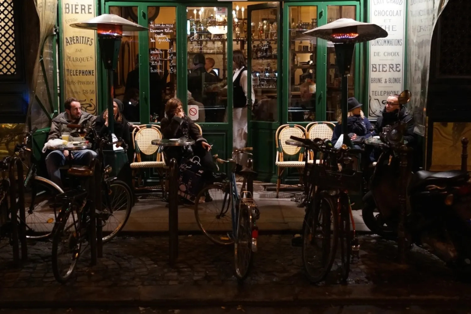 Au Petit Fer à Cheval Restaurant Bar Paris