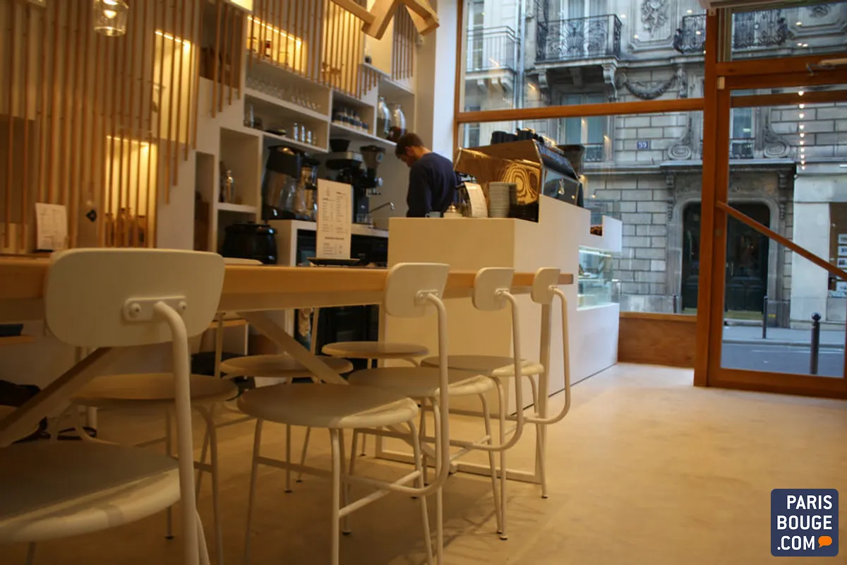 Loyal cantine locale rue d'Amsterdam