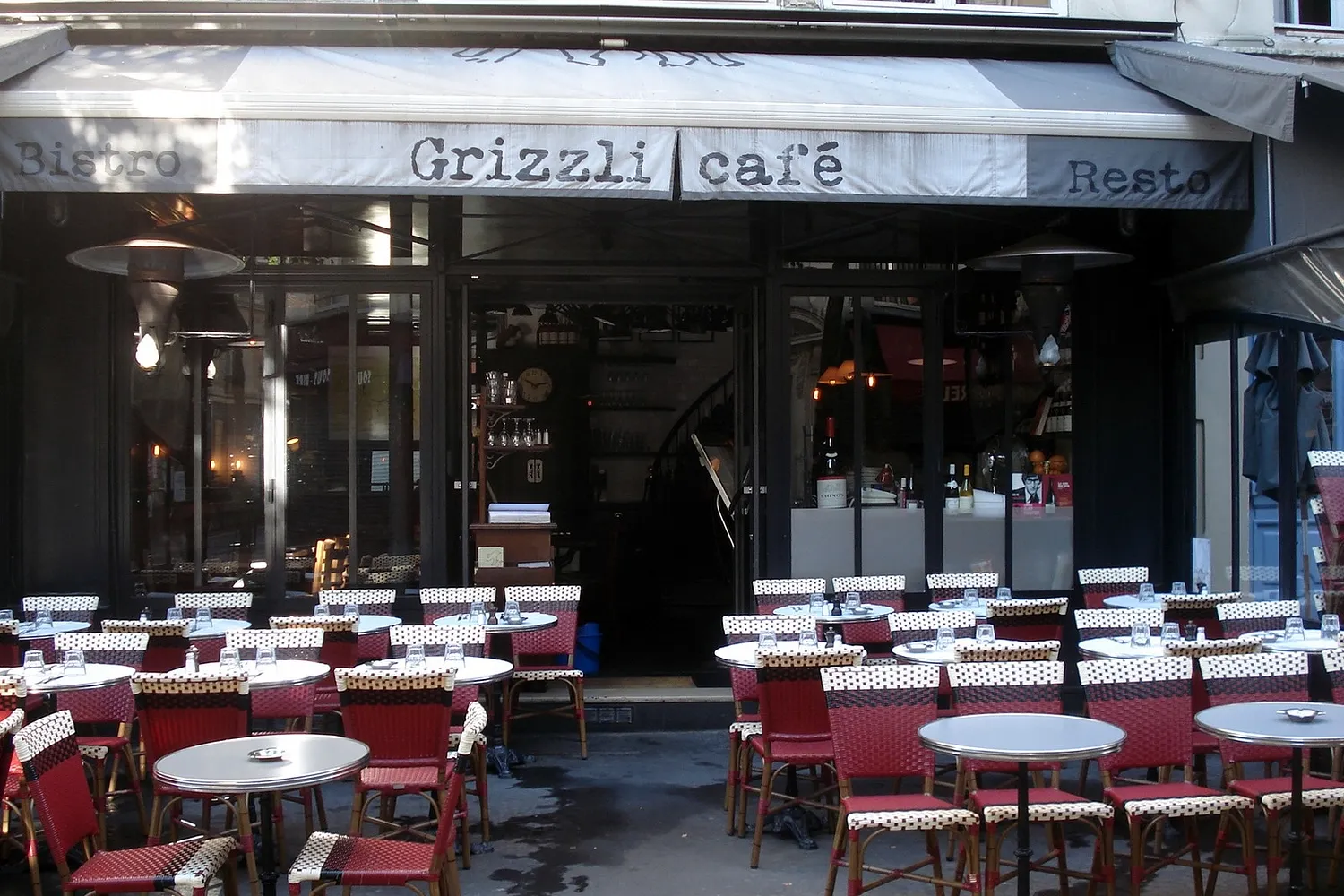 Le Grizzli Café Restaurant Paris