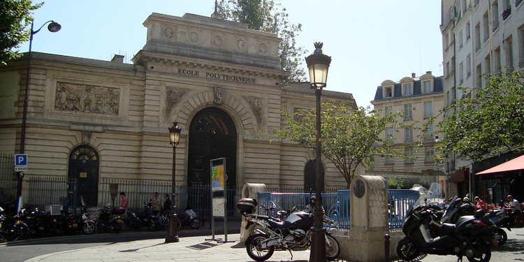 Ecole Polytechnique, Palaiseau - École ou université