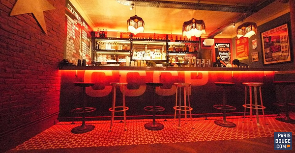 Le Kremlin, un bar à la déco made in URSS